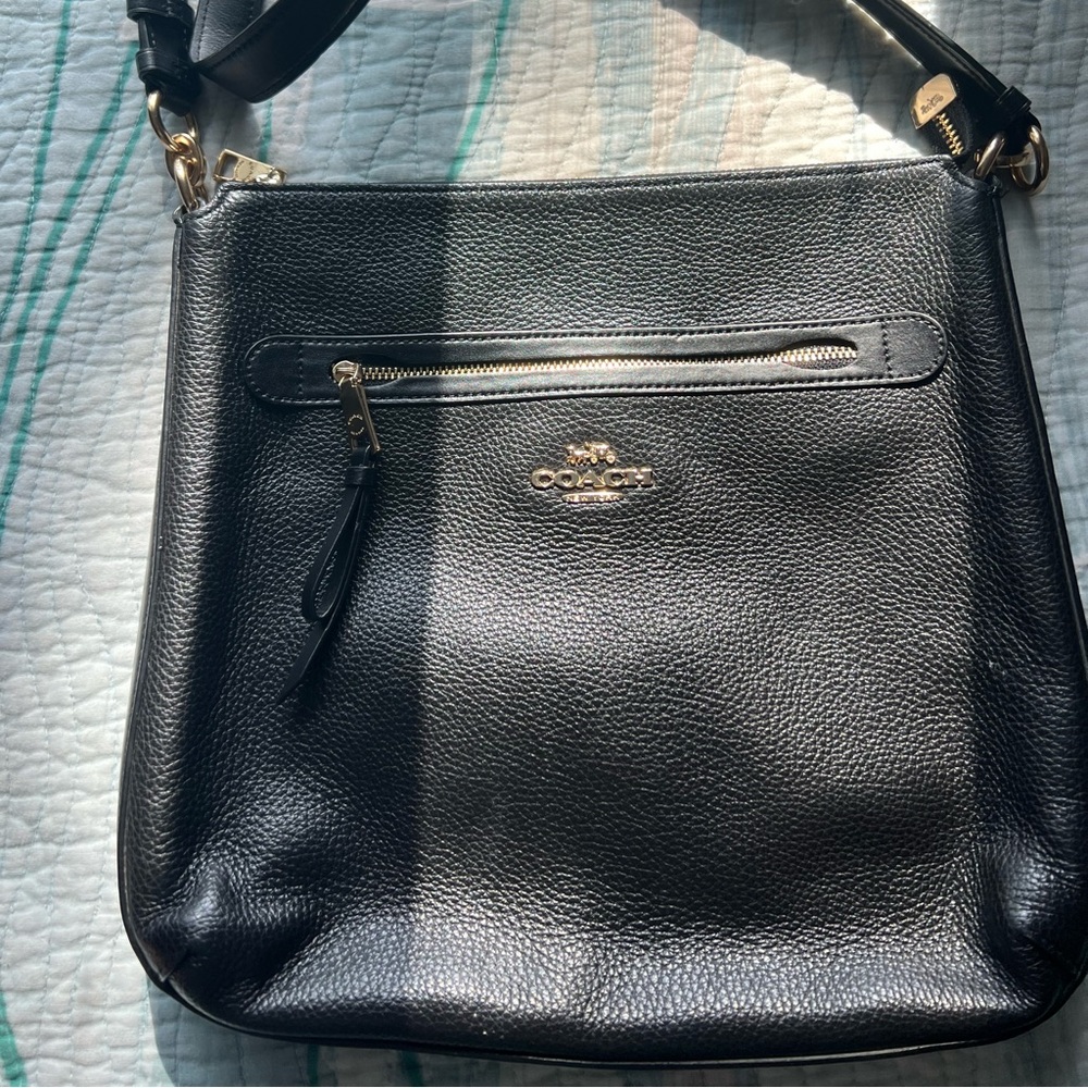 Large Black Coach Purse - Gem
